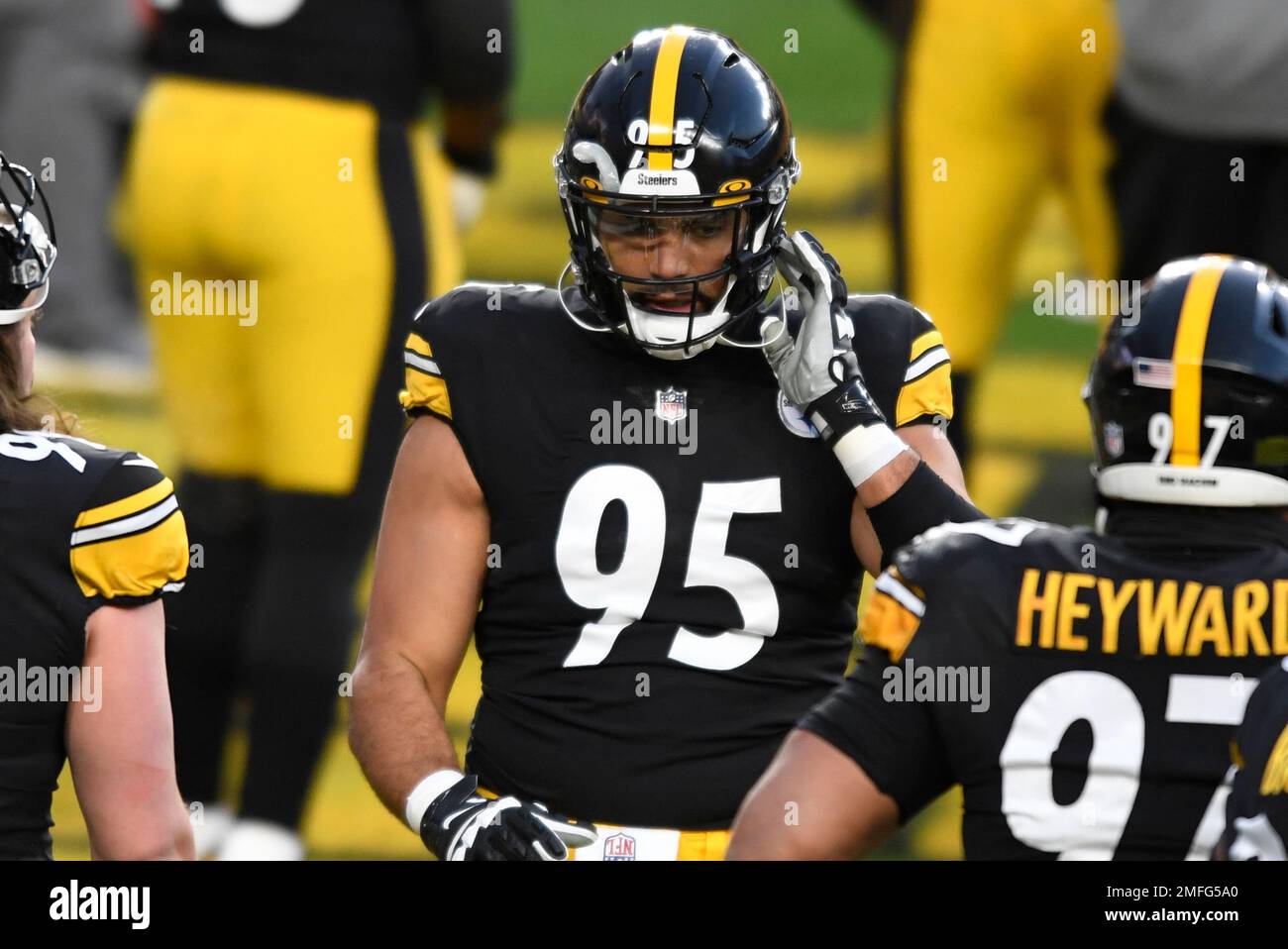 Pittsburgh Steelers defensive end Lavon Hooks (95) warms up before an ...