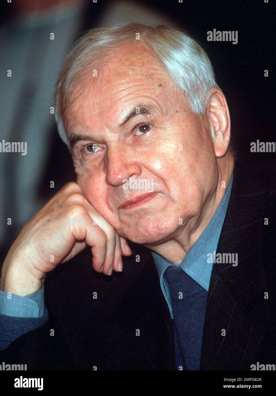 Rostock, Deutschland. 17th Mar, 2002. ARCHIVE PHOTO: Hans MODROW ...