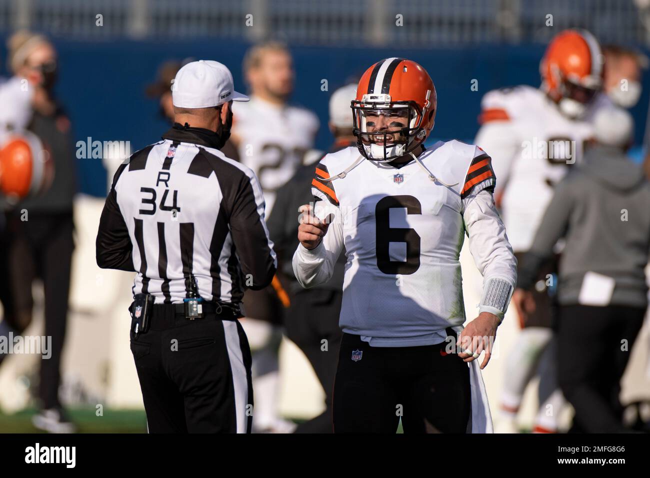 Cleveland Browns quarterback Baker Mayfield (6) speaks with referee ...