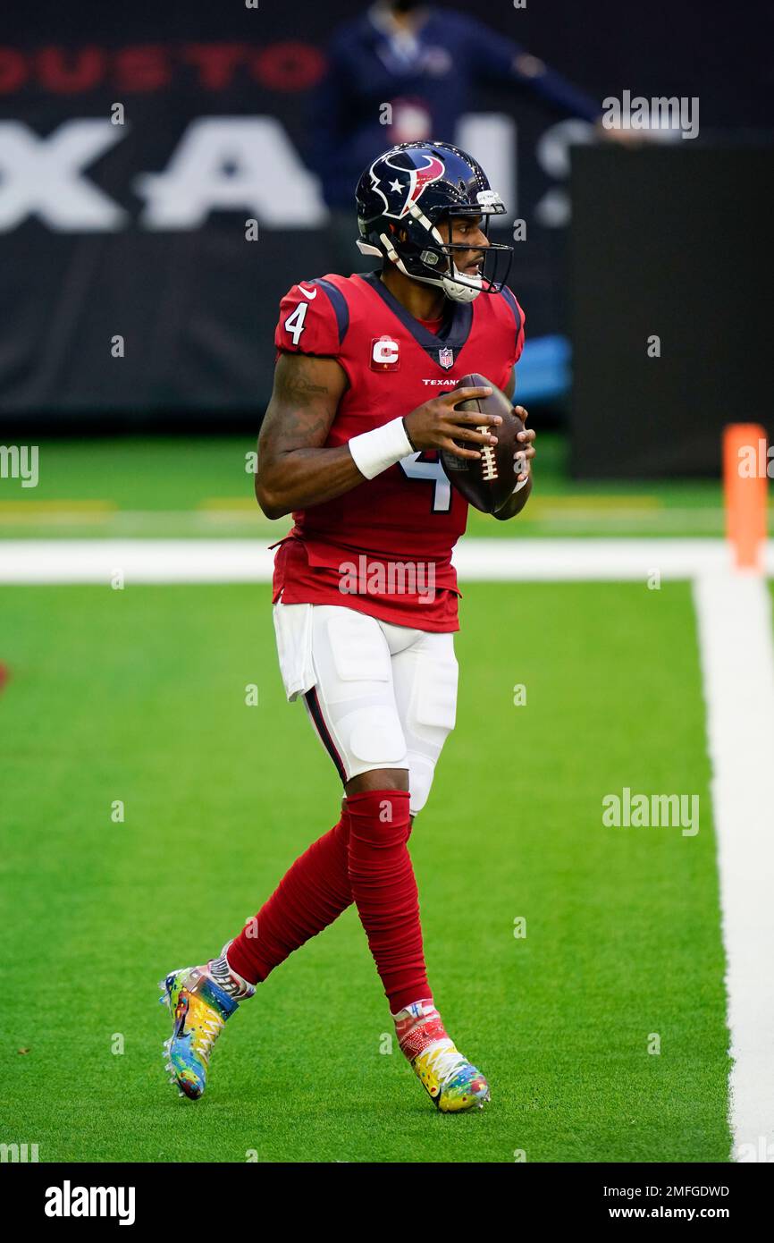 Houston Texans quarterback Deshaun Watson (4) looks to pass during an ...