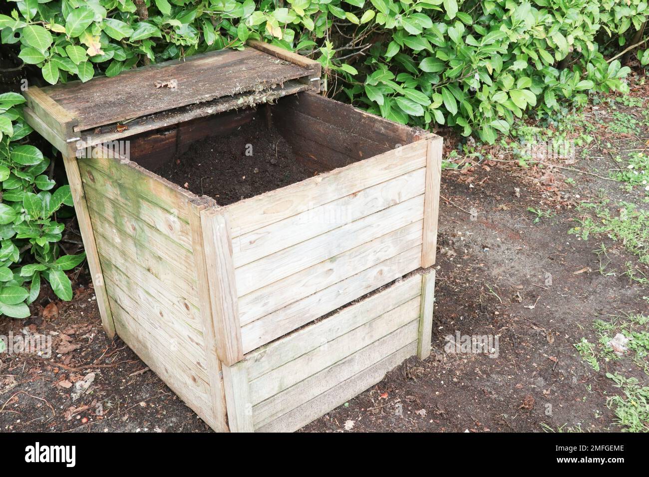 Small wood outdoor composting bin for recycling kitchen and garden ...