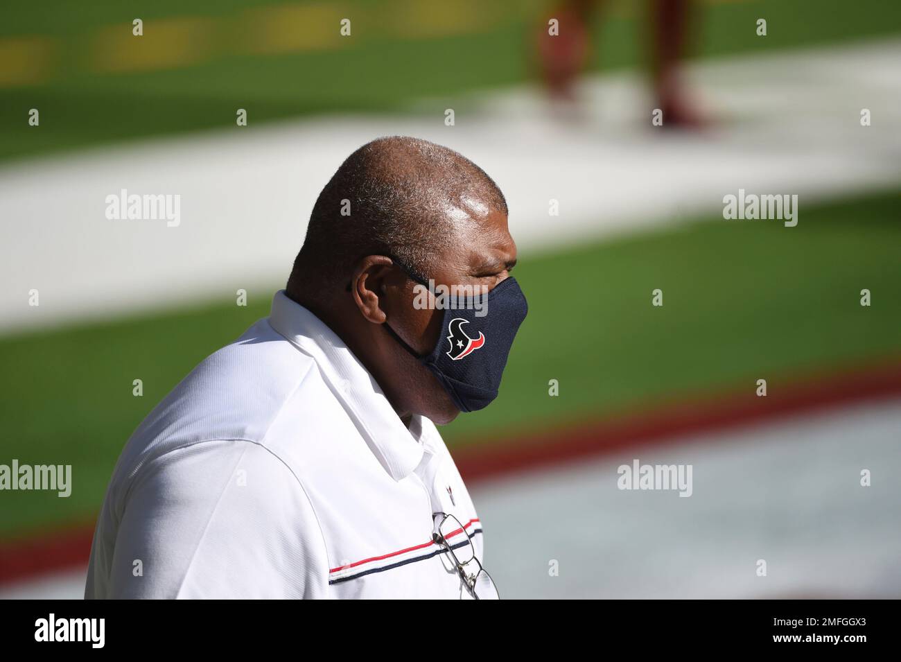 Houston Texans head coach Romeo Crennel before an NFL football game ...