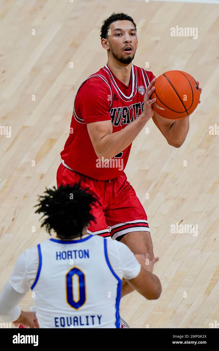 Northern Illinois' Trendon Hankerson (1) shoots over Pittsburgh's ...