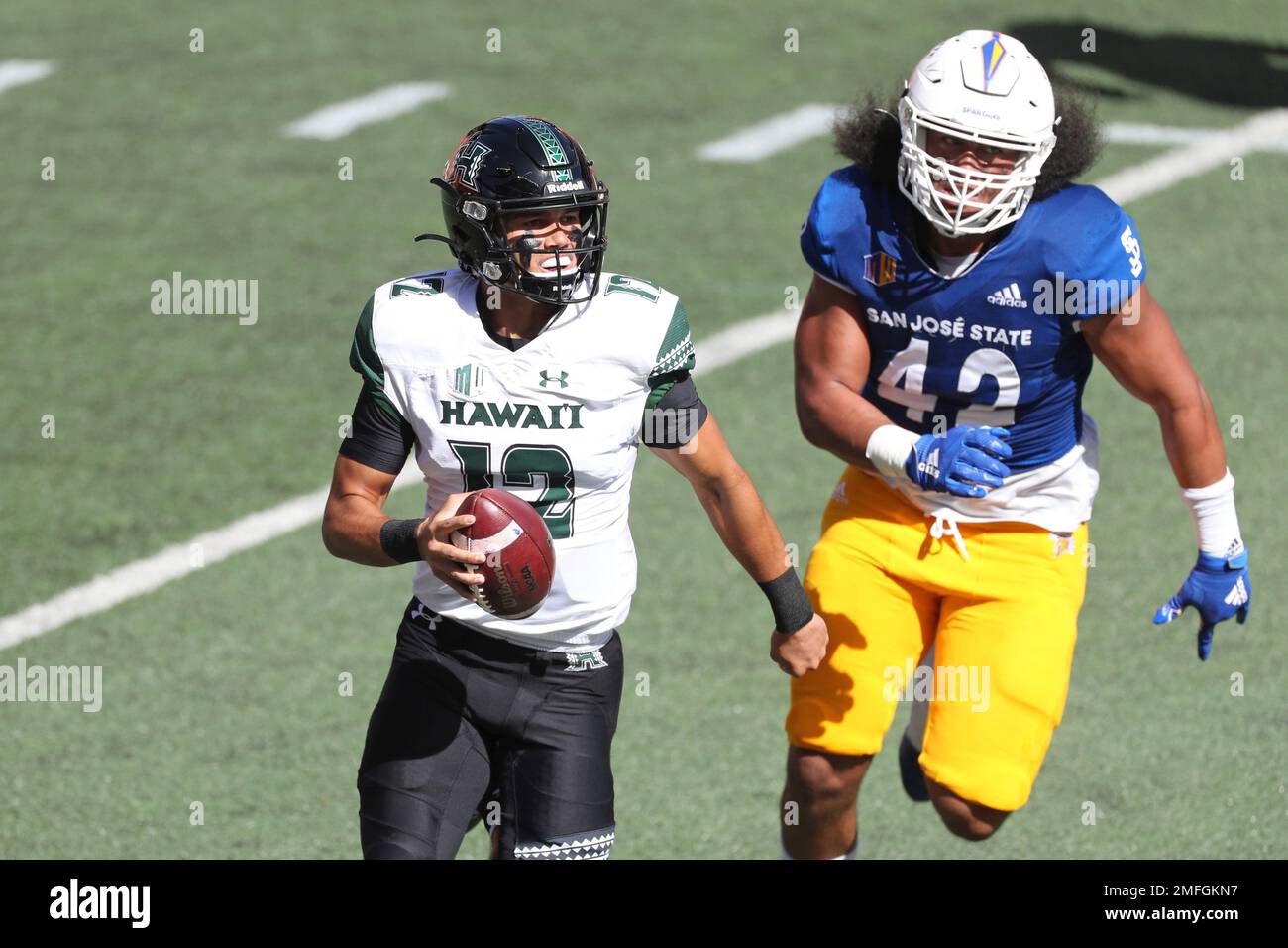 San Jose State defensive end Viliami Fehoko (42) chases Hawaii ...