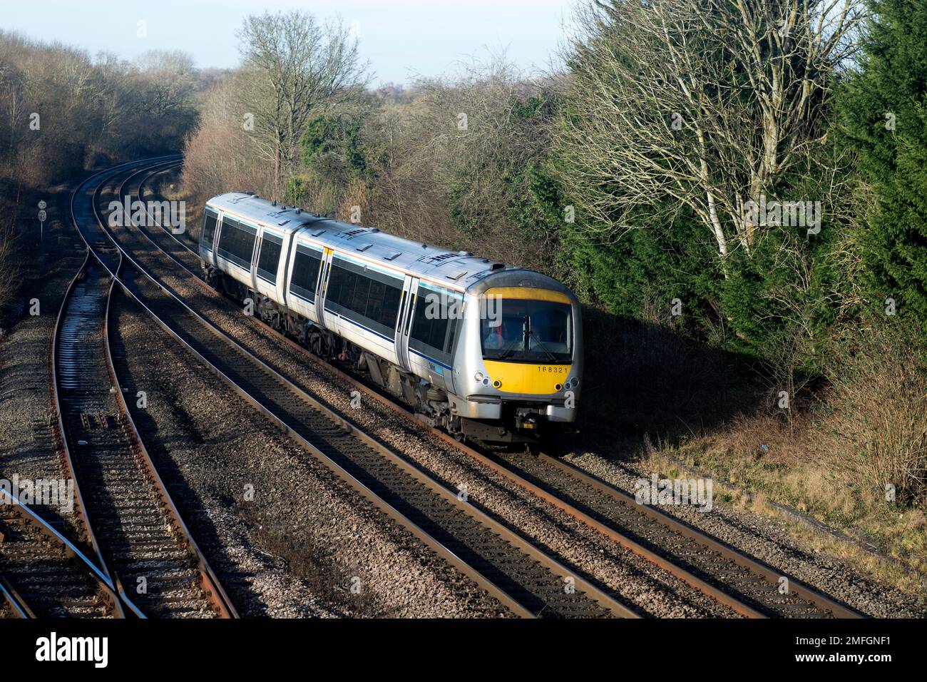 Chiltern Railways class 168 diesel train approaching Hatton station ...