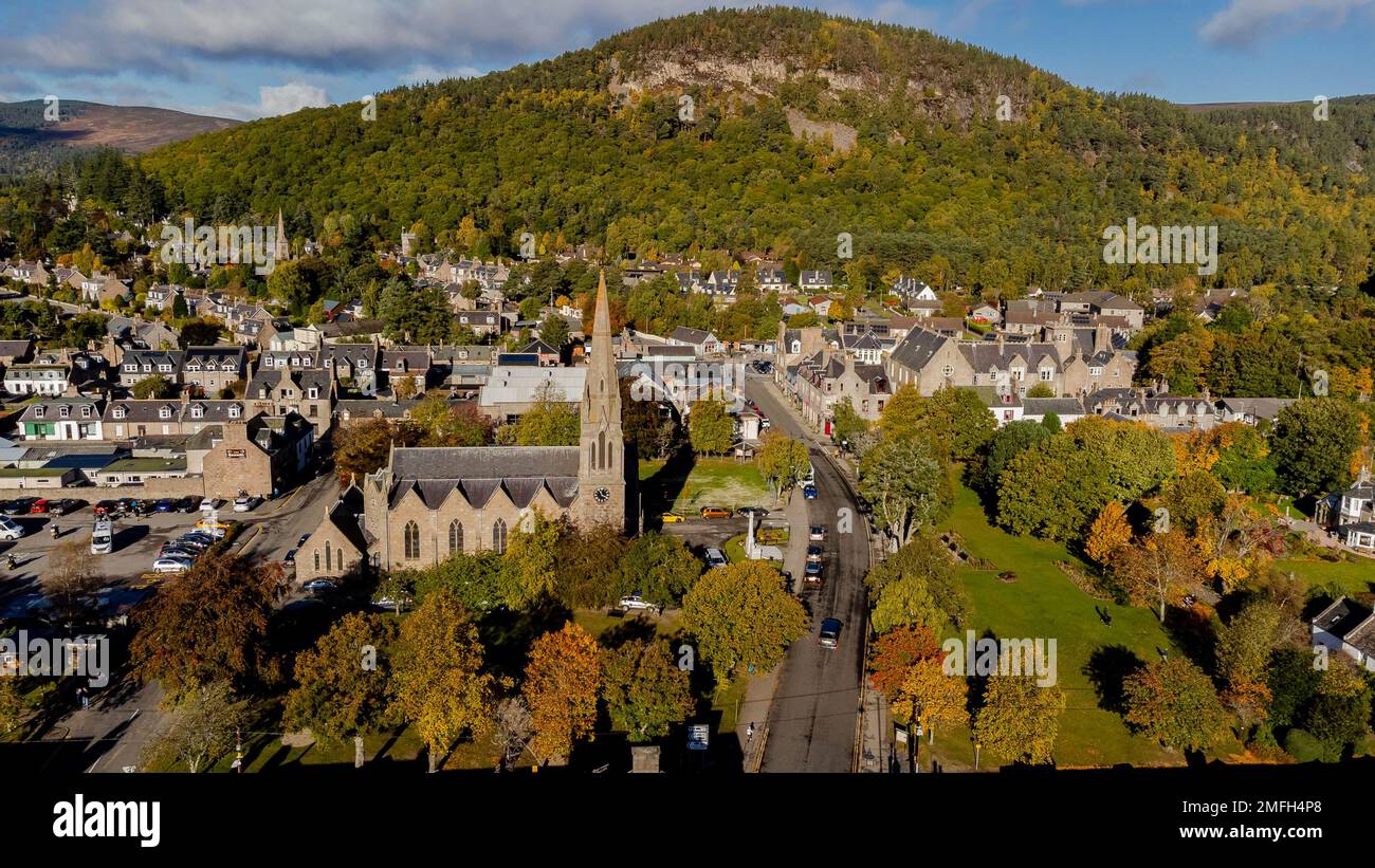 Ballater looks Autumnal as Scotland moves into the popular season ...