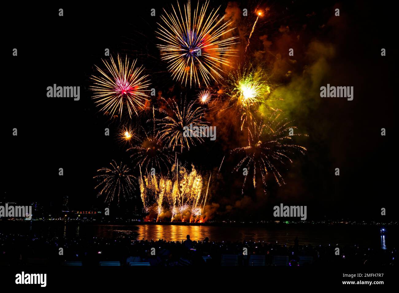 International fireworks display, Pattaya, Chonburi, Thailand Stock ...