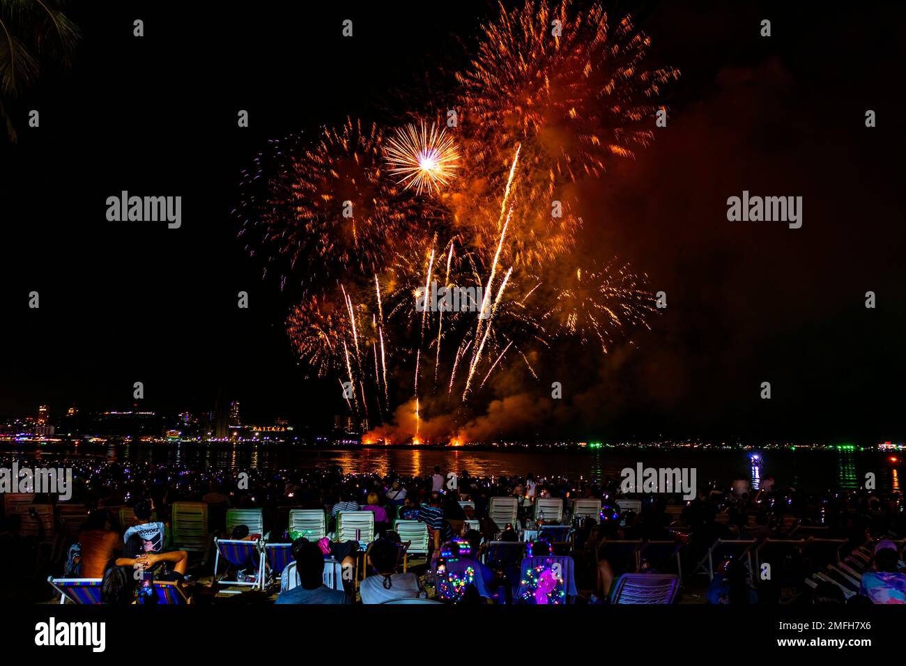 International fireworks display, Pattaya, Chonburi, Thailand Stock ...