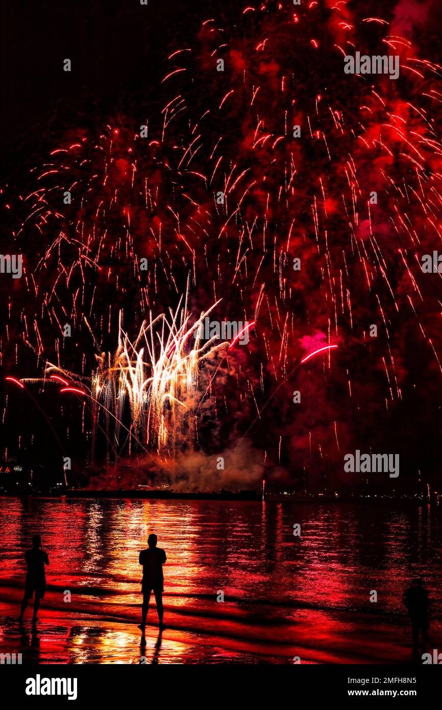 International fireworks display, Pattaya, Chonburi, Thailand Stock ...