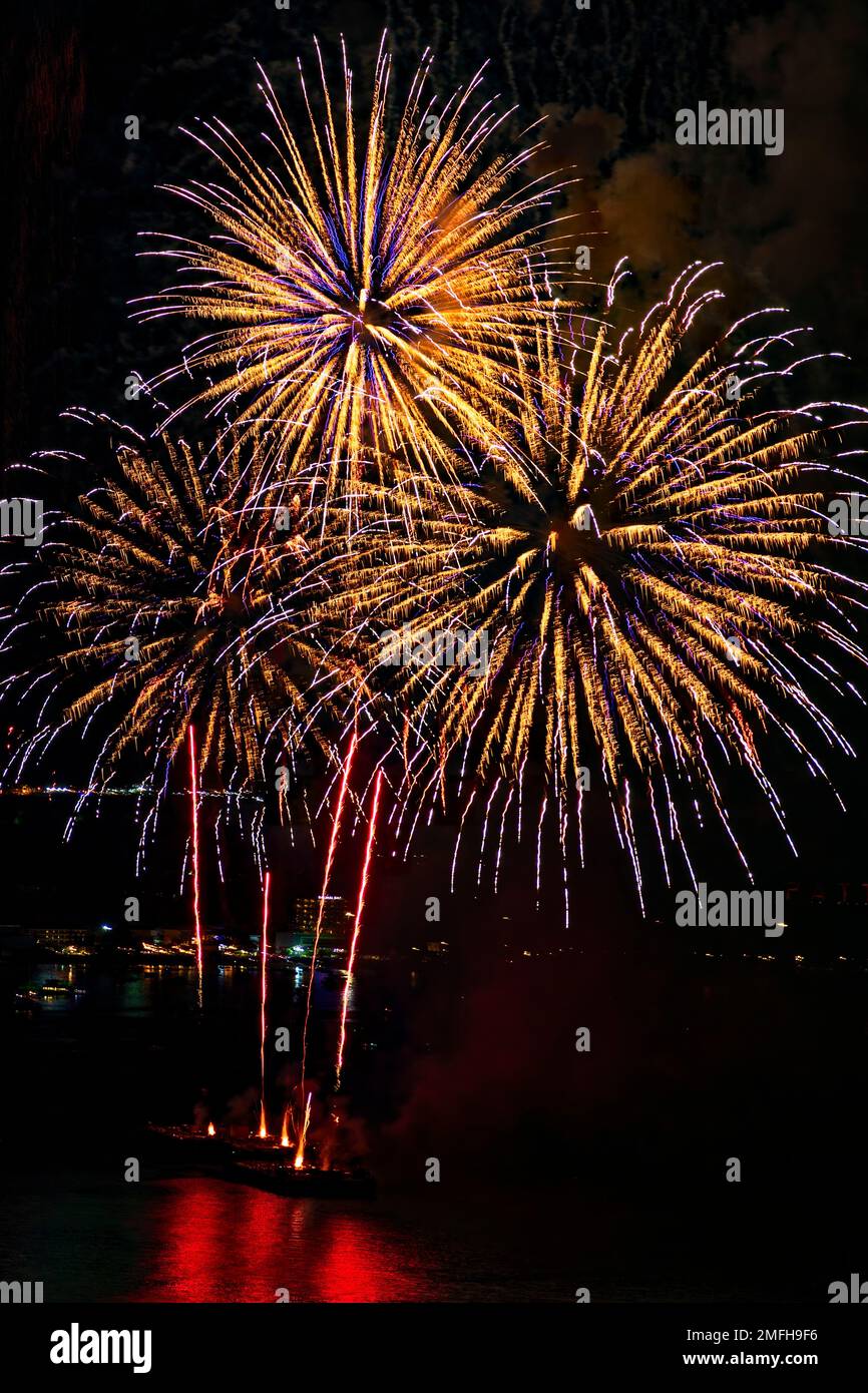 International fireworks display, Pattaya, Chonburi, Thailand Stock ...