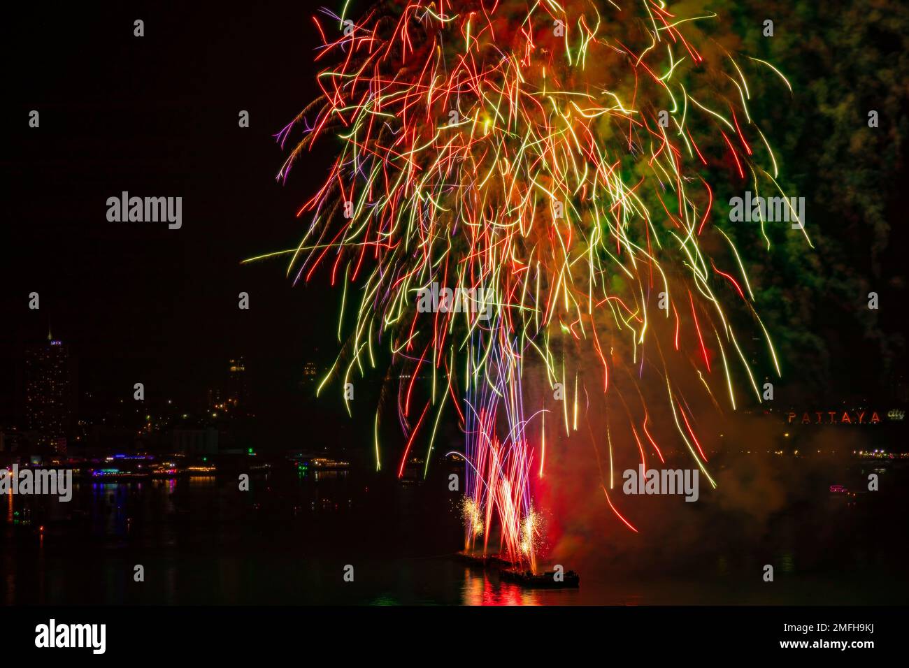 International fireworks display, Pattaya, Chonburi, Thailand Stock ...