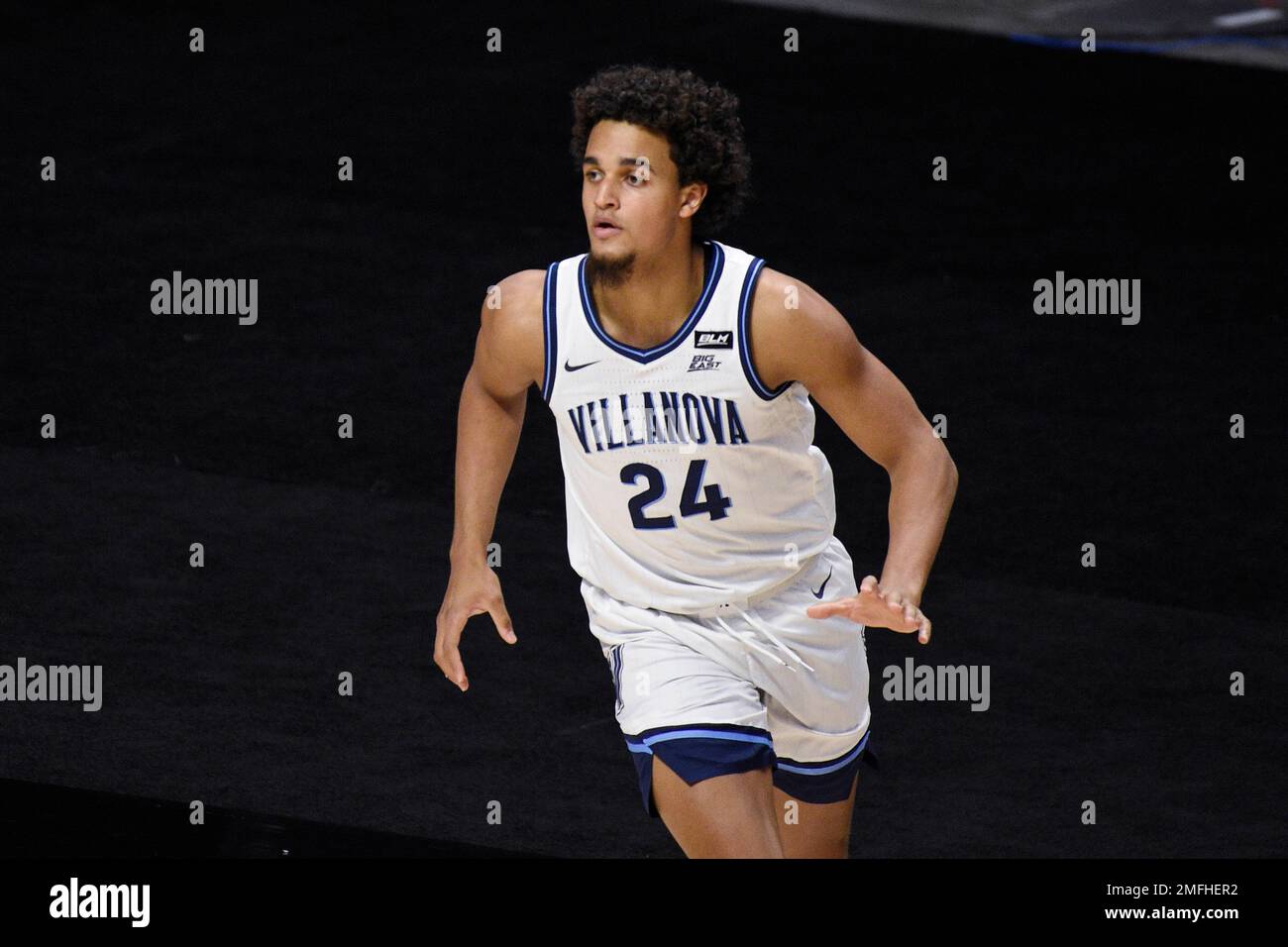 Villanova's Jeremiah Robinson-Earl in the first half of an NCAA college ...