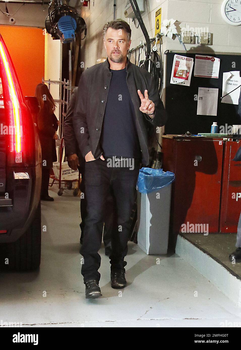 Josh Duhamel on Live with Kelly & Ryan to talk about new movie Shotgun ...