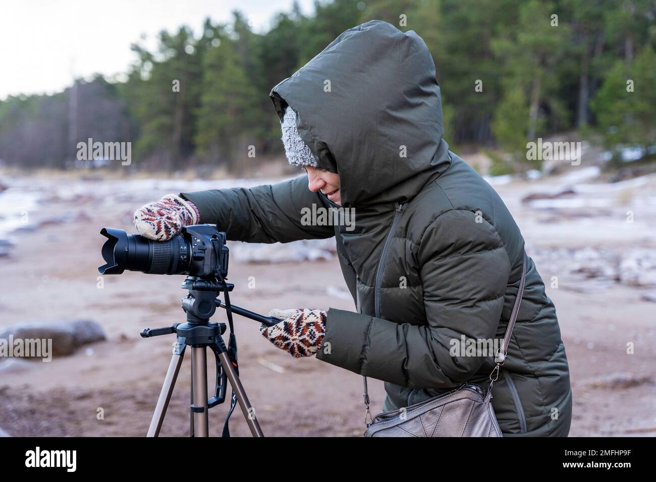 Photographer hood hi-res stock photography and images - Alamy
