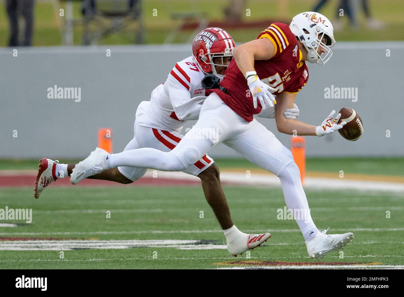 Louisiana Monroe tight end Josh Pederson (86) drops a pass against ...