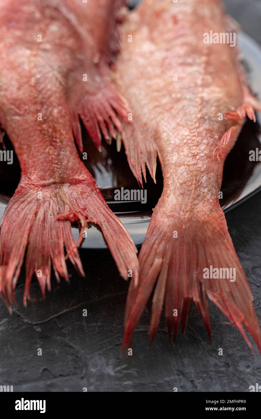 Headless fish hi-res stock photography and images - Alamy