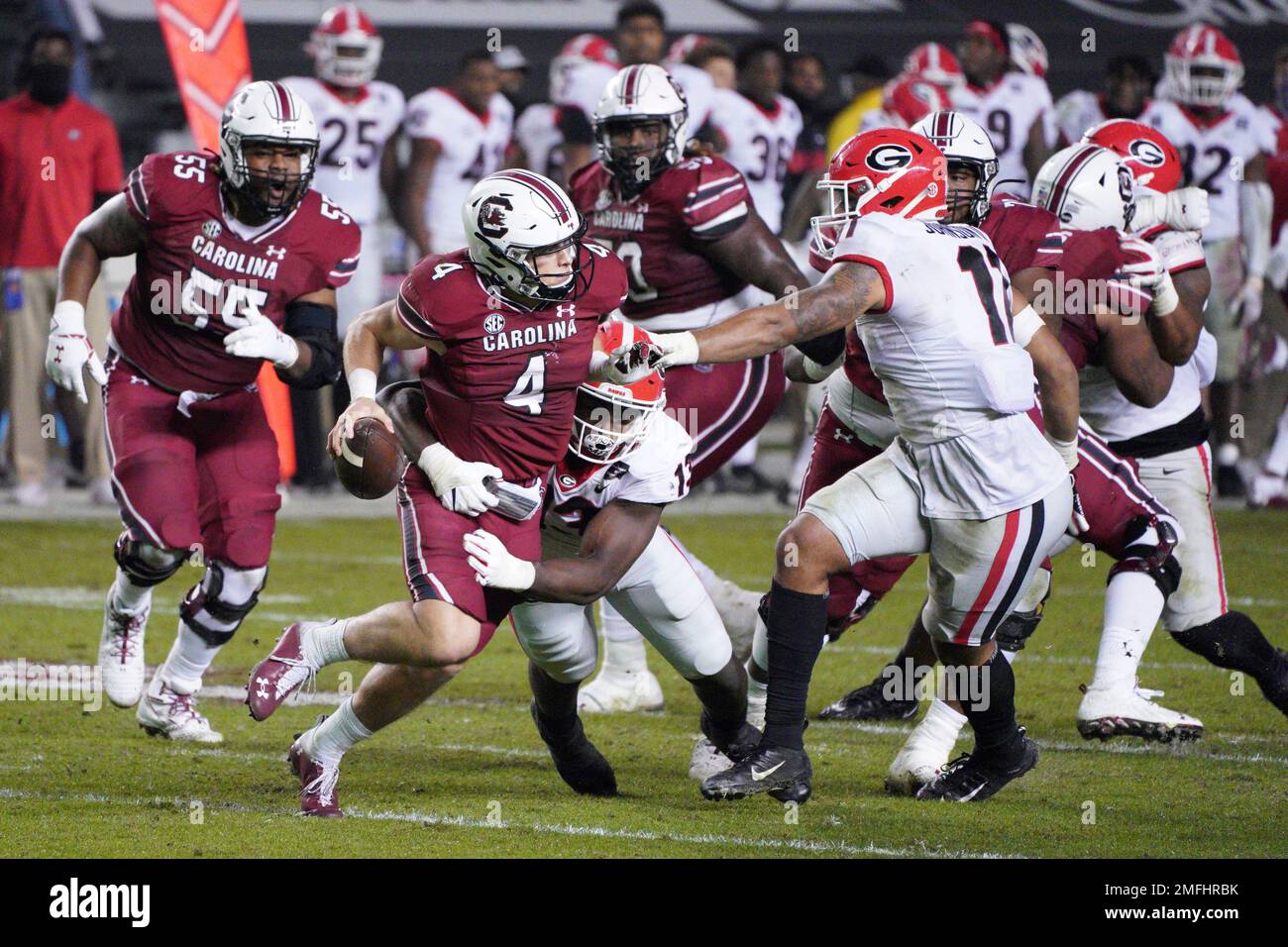 Georgia linebacker Azeez Ojulari (13) sacks South Carolina quarterback ...