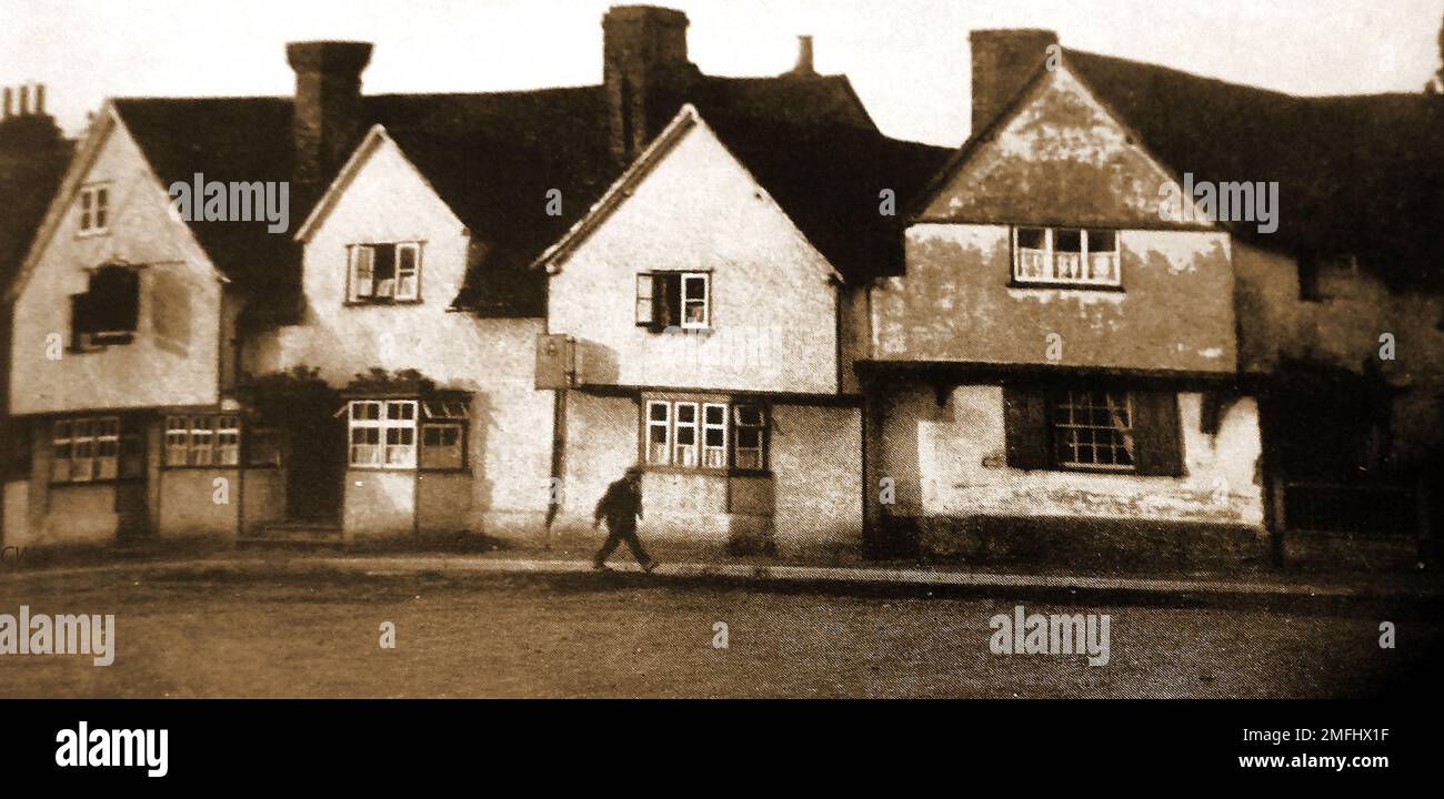 British pubs inns & taverns - A circa 1940 old photograph of ...