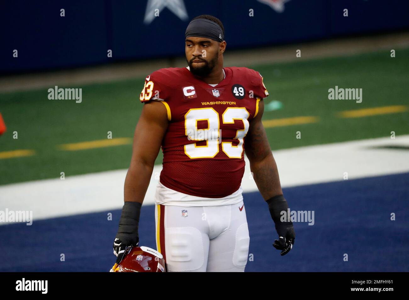 Washington Football Team defensive tackle Jonathan Allen (93) warms up ...