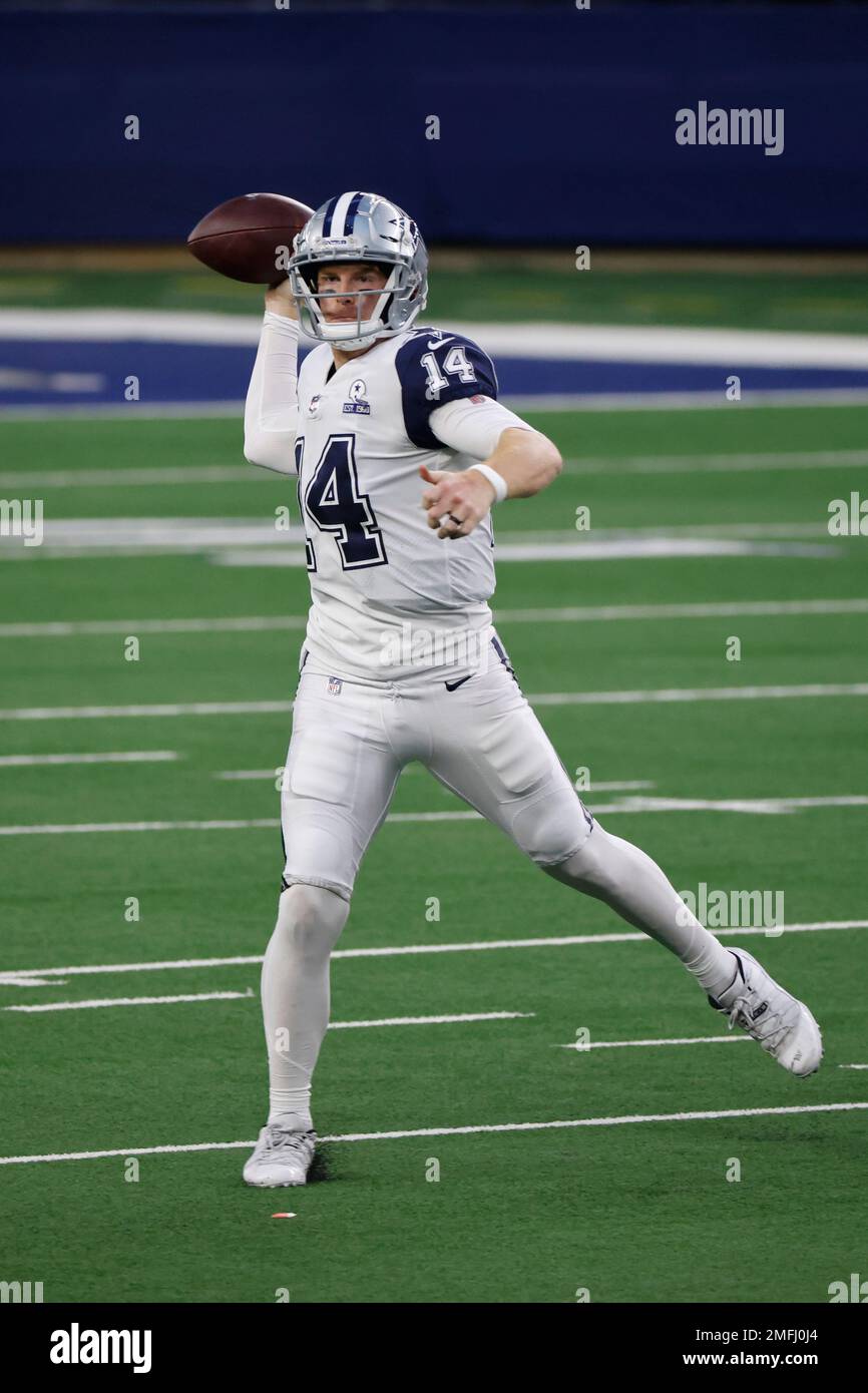 Dallas Cowboys quarterback Andy Dalton (14) throws against the ...