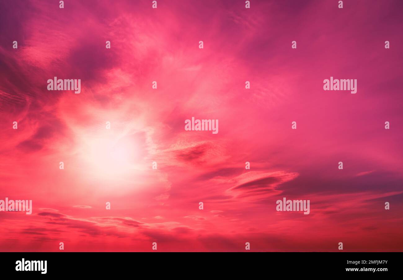 Beautiful purple pink magenta cloudy sky at sunset. Sky texture ...