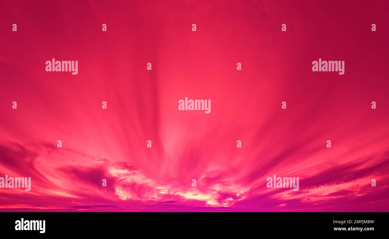 Beautiful purple pink magenta cloudy sky at sunset. Sky texture ...