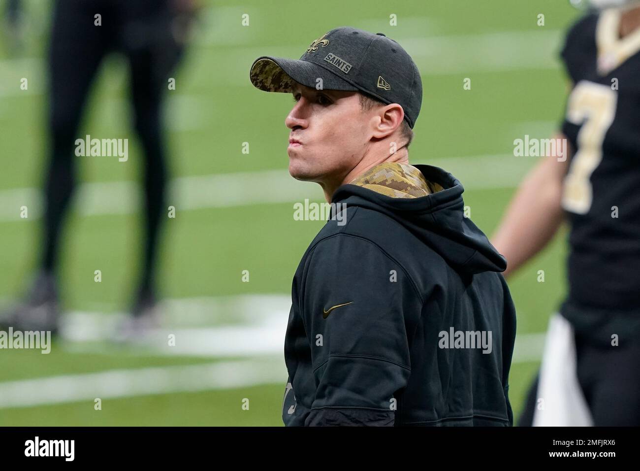 New Orleans Saints quarterback Drew Brees, who is out with 11 fractured ...