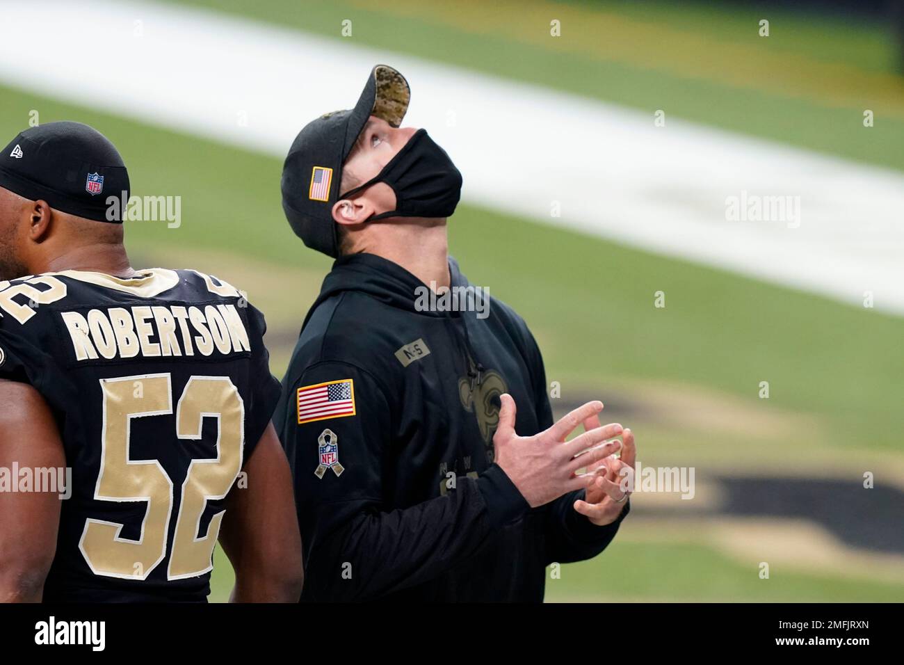 New Orleans Saints quarterback Drew Brees, who is out with 11 fractured ...