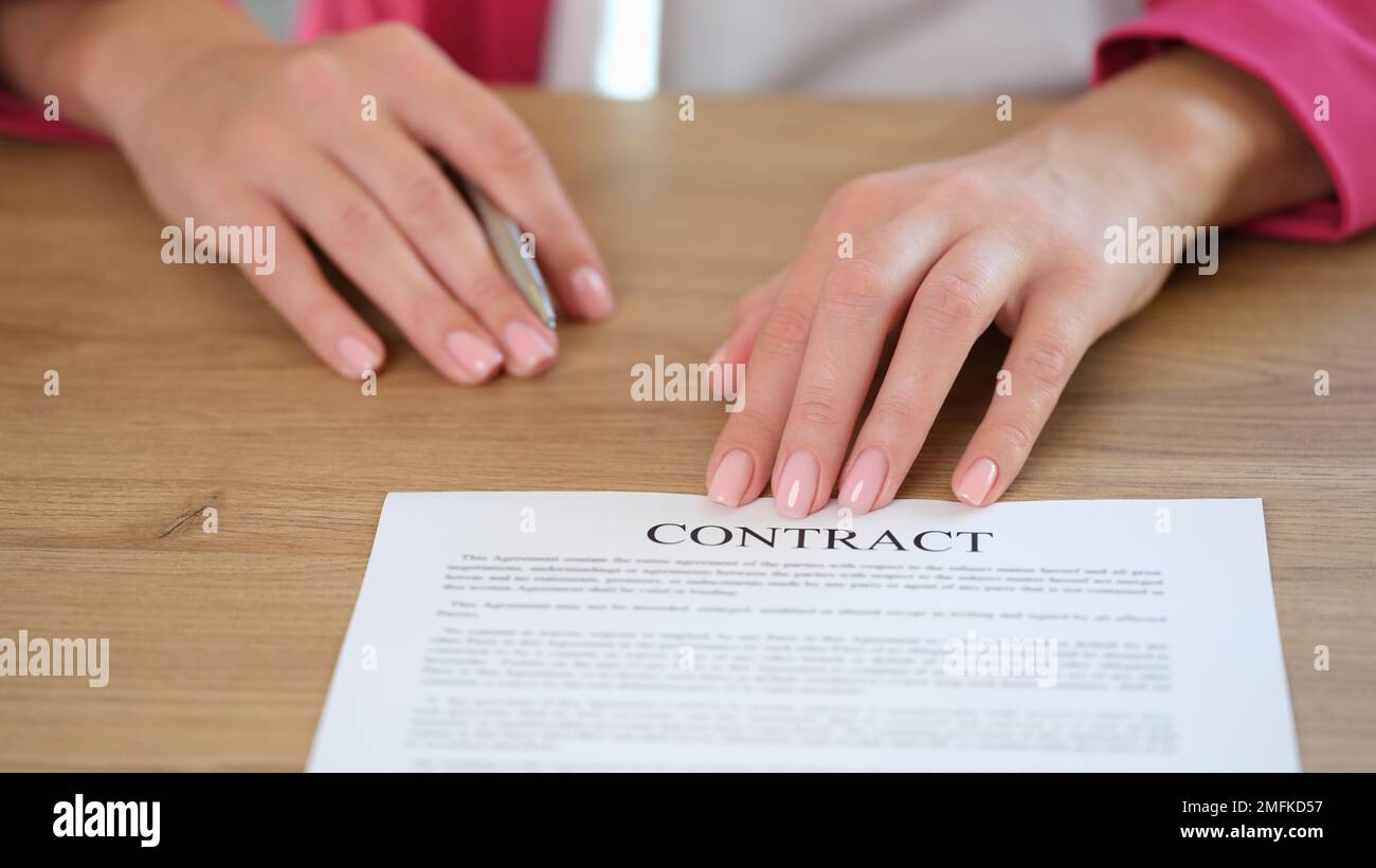 Hire contract desk hi-res stock photography and images - Alamy