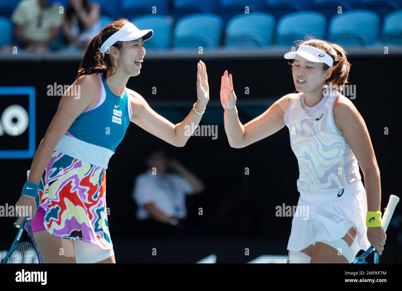 Melbourne, Australia. 25th Jan, 2023. Yang Zhaoxuan (R) of China/Chan ...