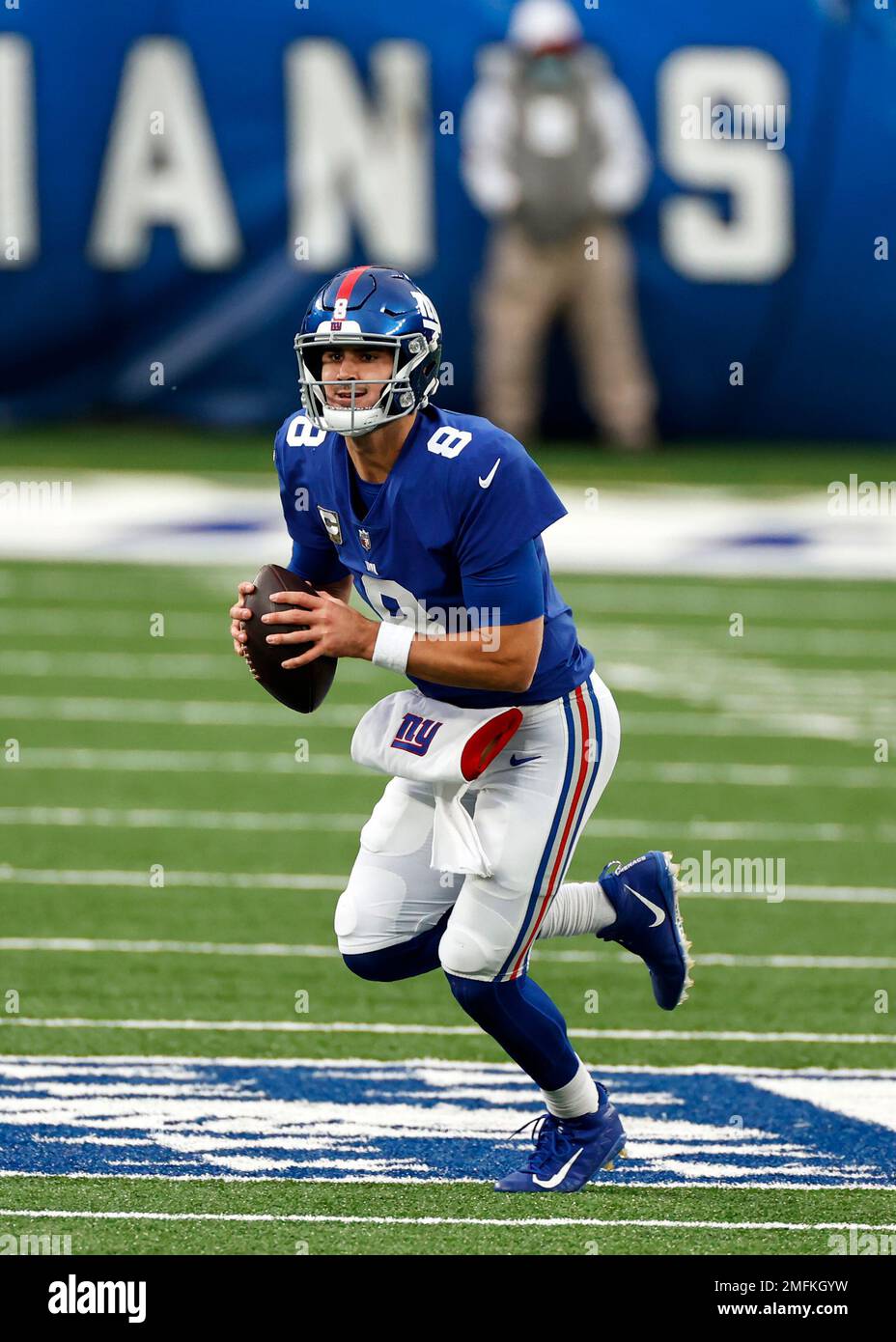 New York Giants quarterback Daniel Jones (8) in action during an NFL ...
