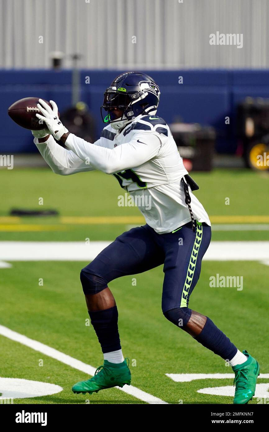 Seattle Seahawks wide receiver DK Metcalf warms up before an NFL ...