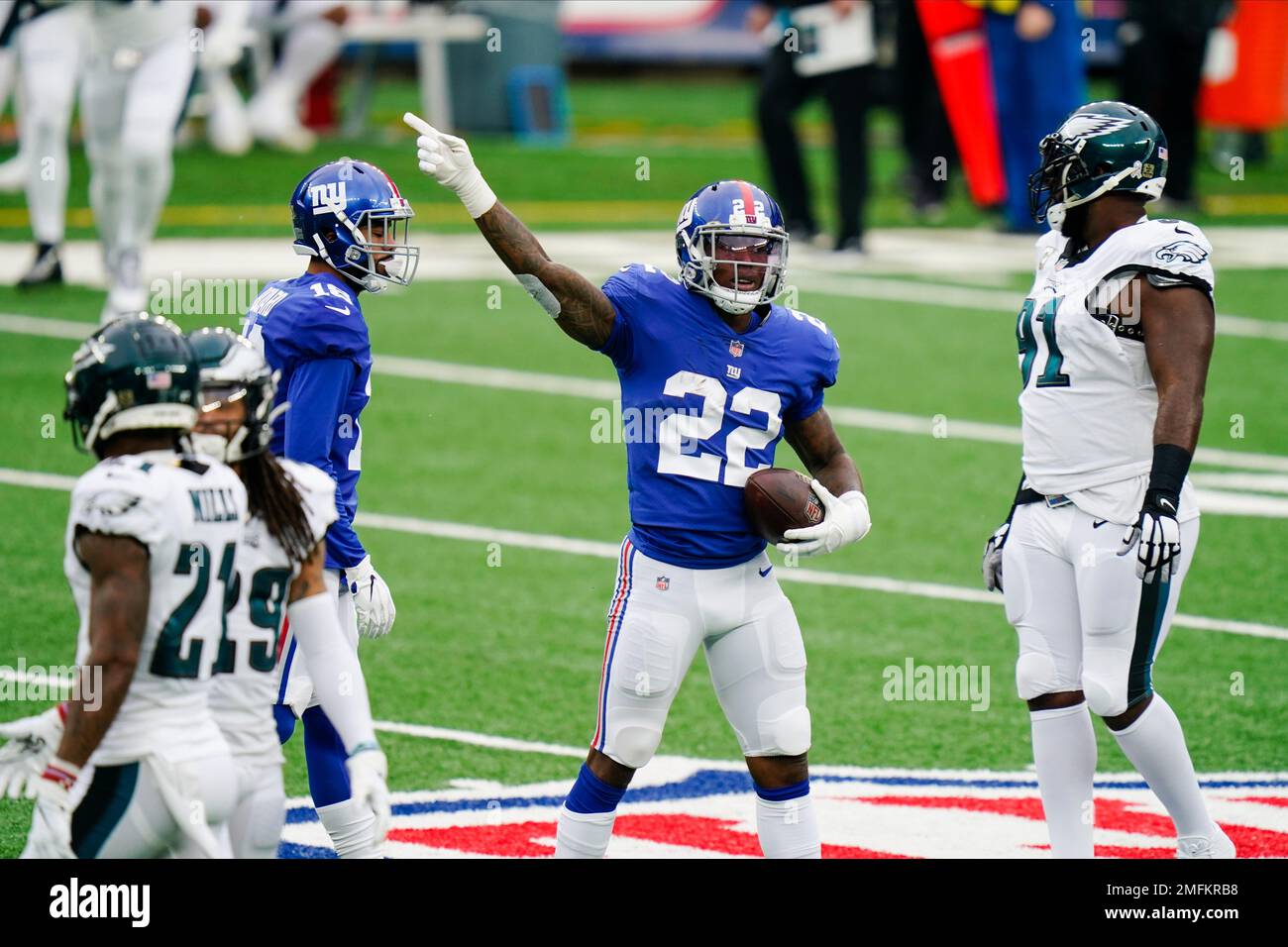 New York Giants running back Wayne Gallman (22) gestures during the ...