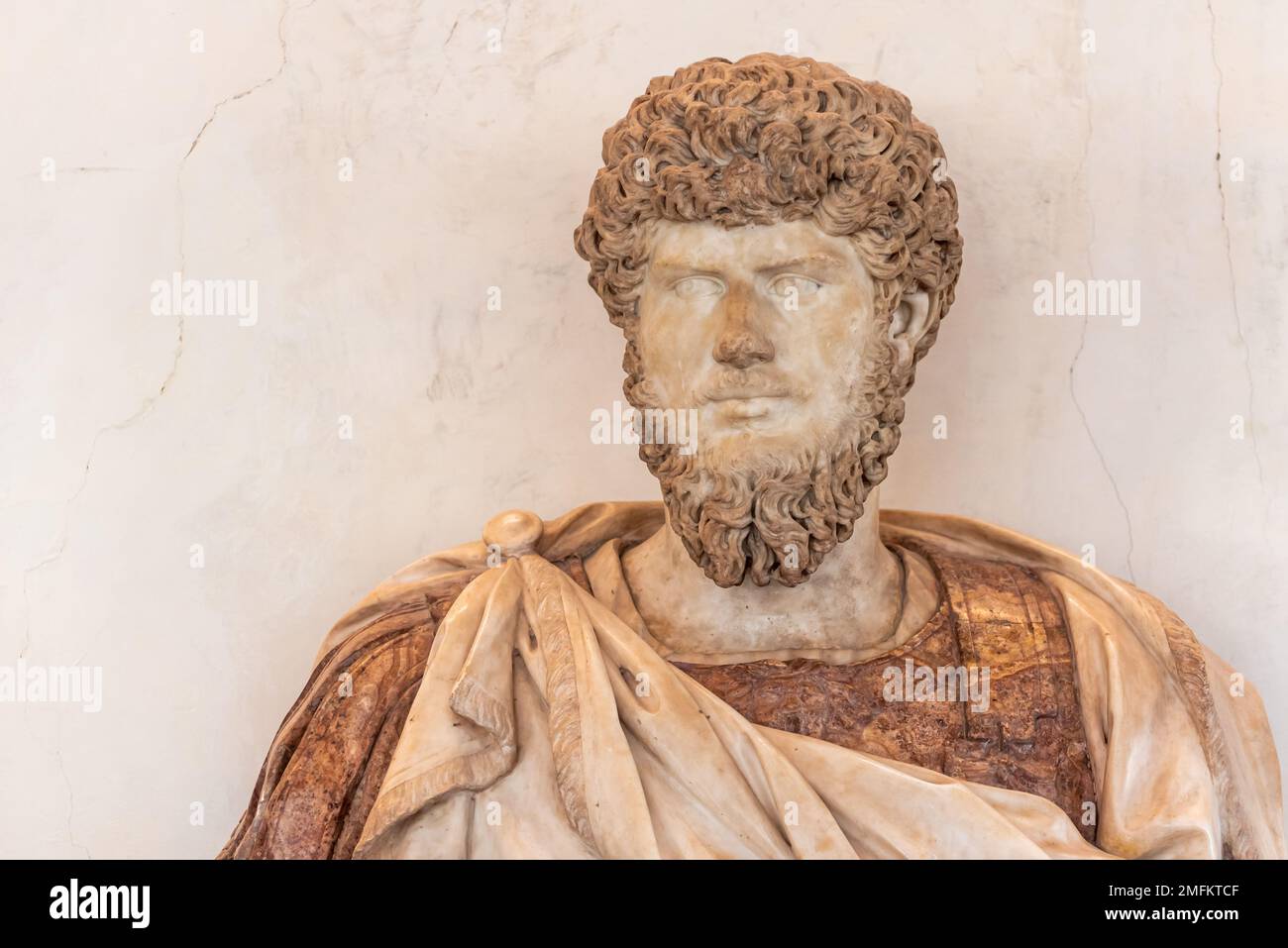 Ancient bust of roman citizen Stock Photo - Alamy
