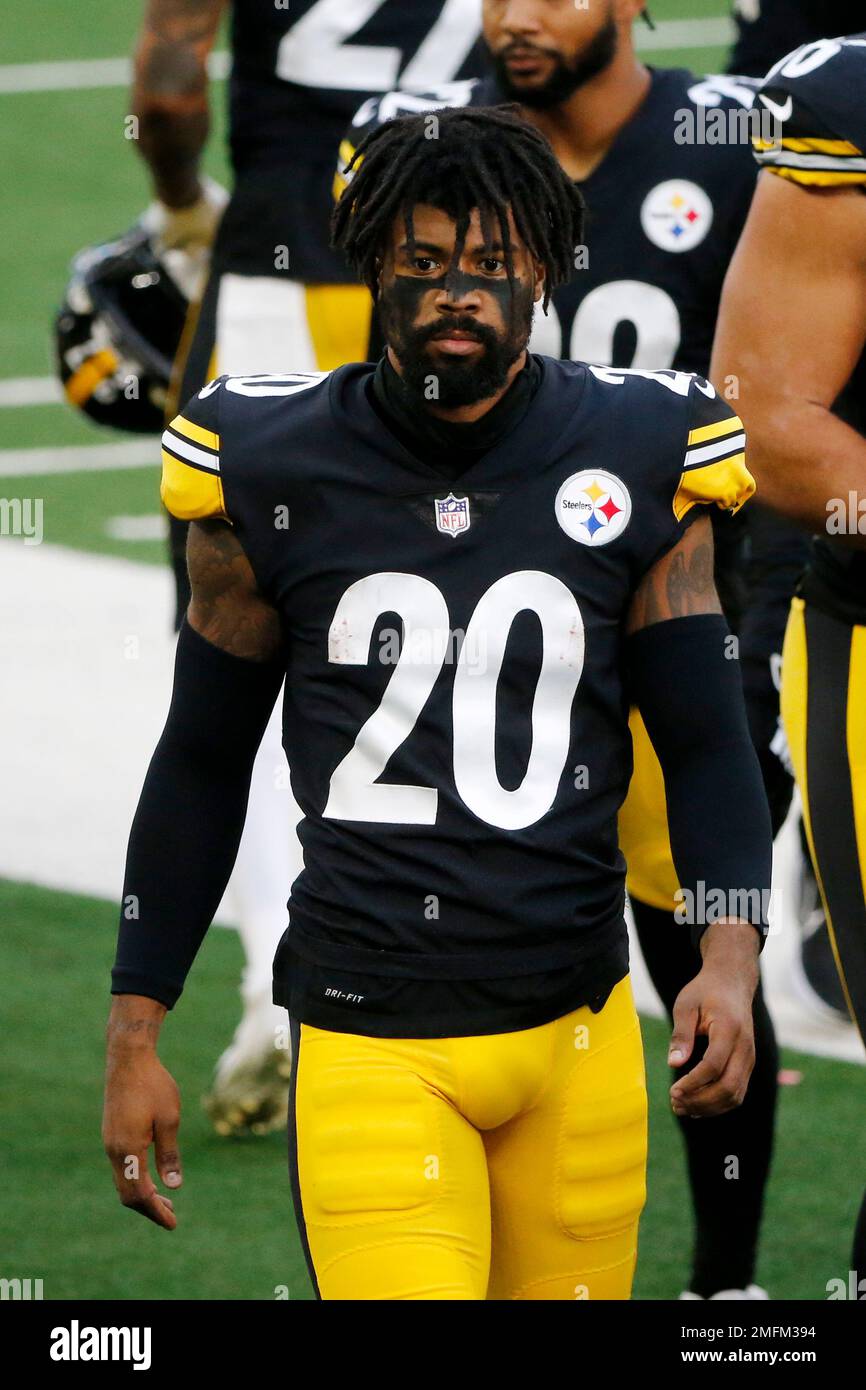 Pittsburgh Steelers cornerback Cameron Sutton (20) walks on the ...
