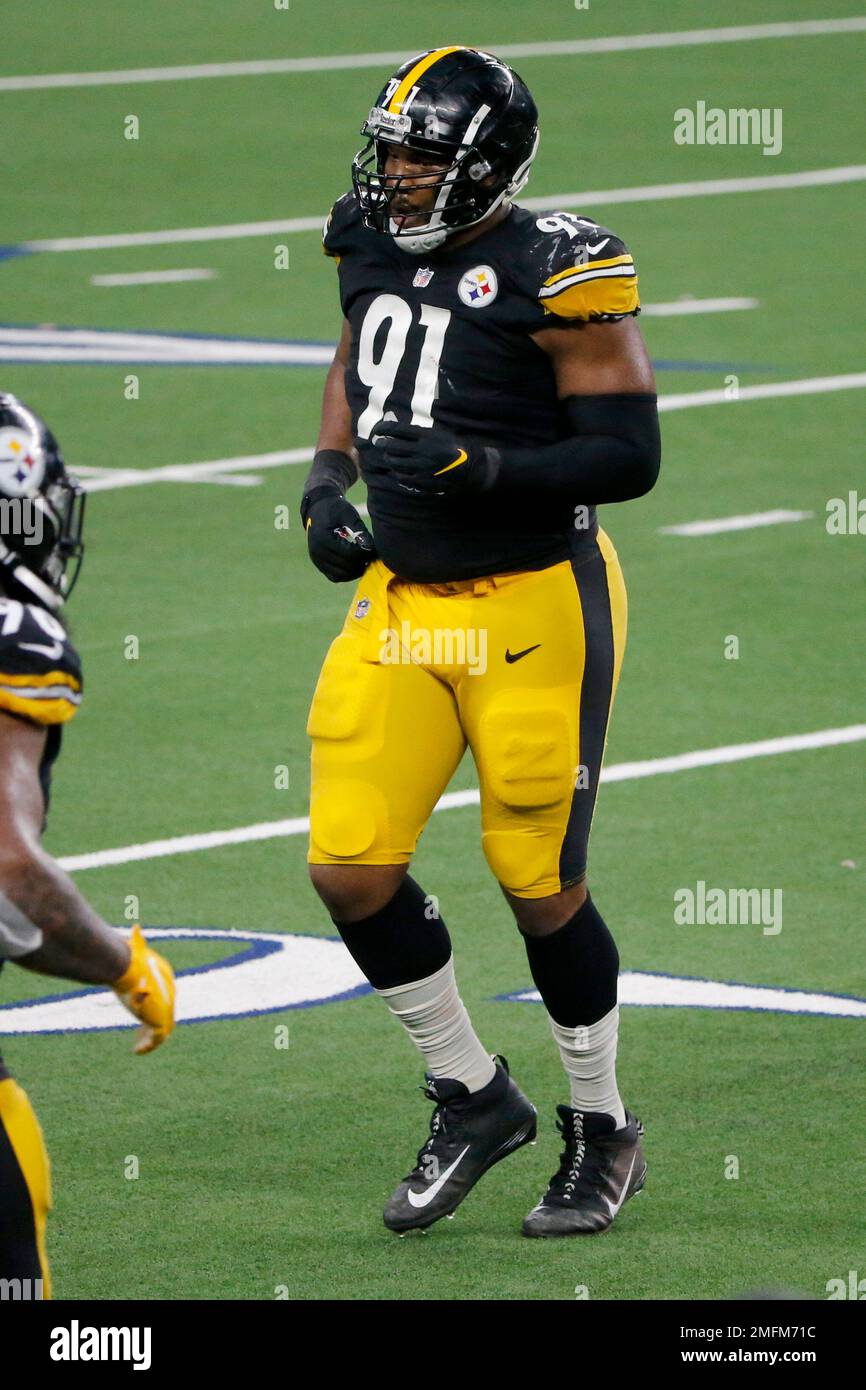 Pittsburgh Steelers defensive end Stephon Tuitt (91) jogs off the field ...
