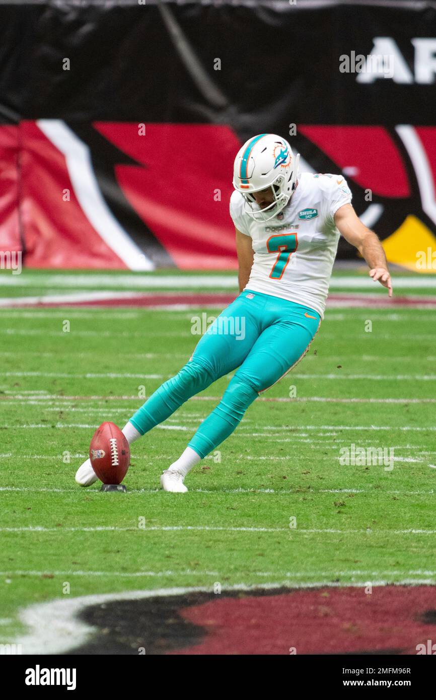 Miami Dolphins kicker Jason Sanders (7) kicks the ball against the ...