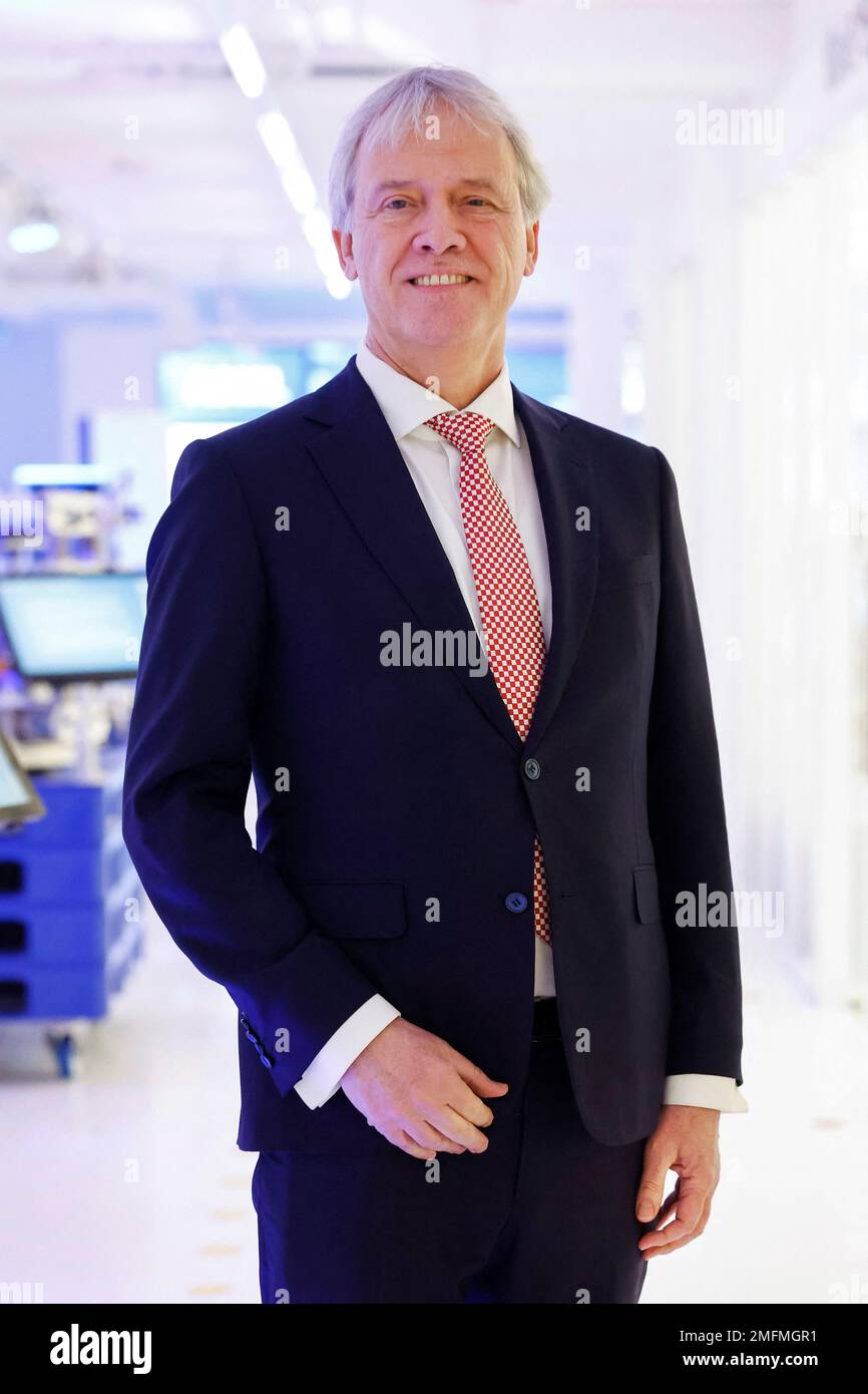 Asml machine hi-res stock photography and images - Alamy