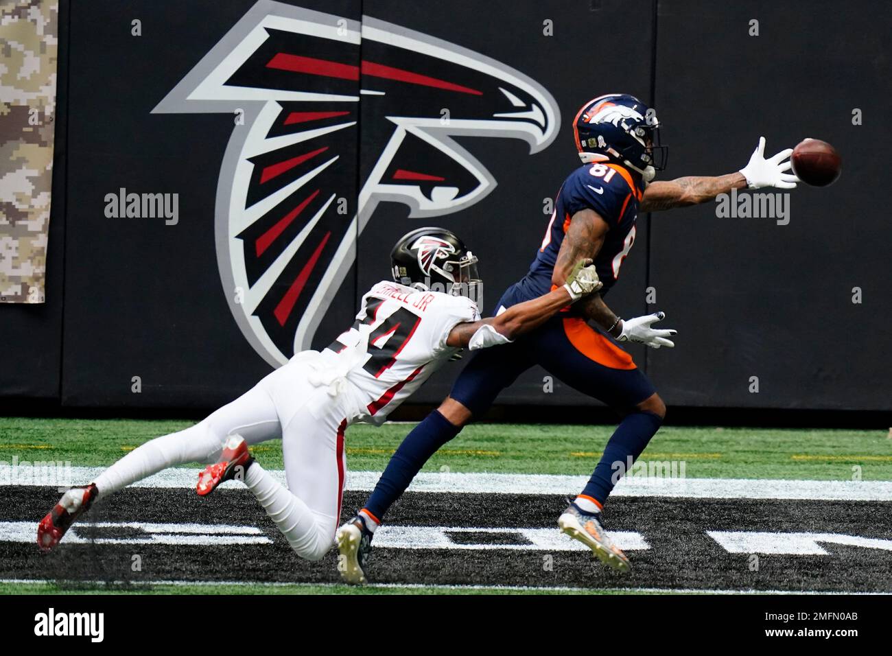 Denver Broncos wide receiver Tim Patrick (81) misses a ctach against ...