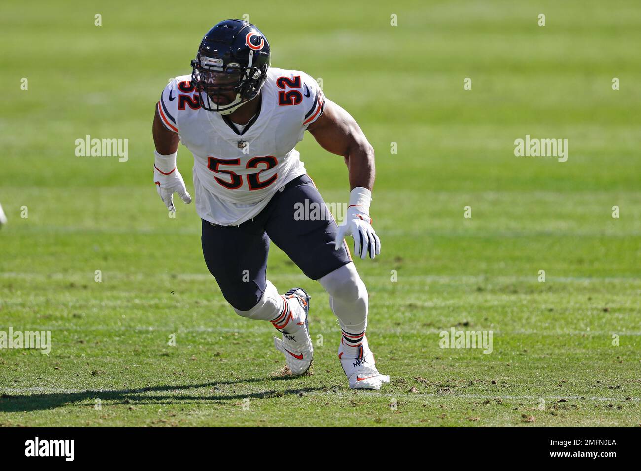 Chicago Bears outside linebacker Khalil Mack (52) plays against the ...