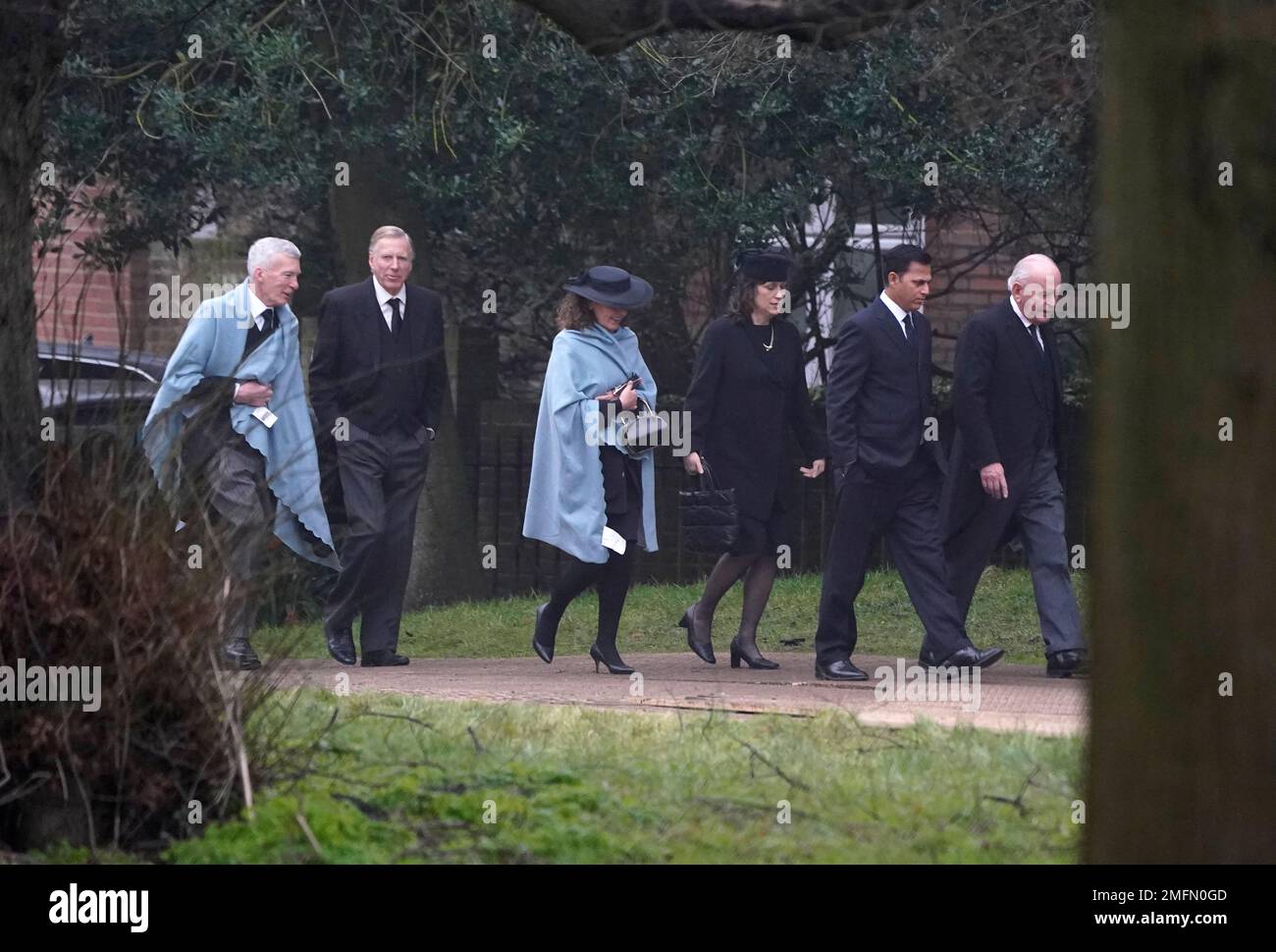 The crown filming crew set hi-res stock photography and images - Alamy