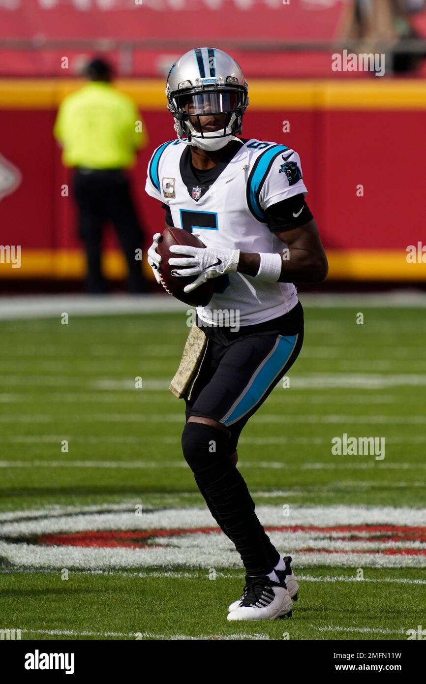 Carolina Panthers quarterback Teddy Bridgewater (5) warms up before an ...