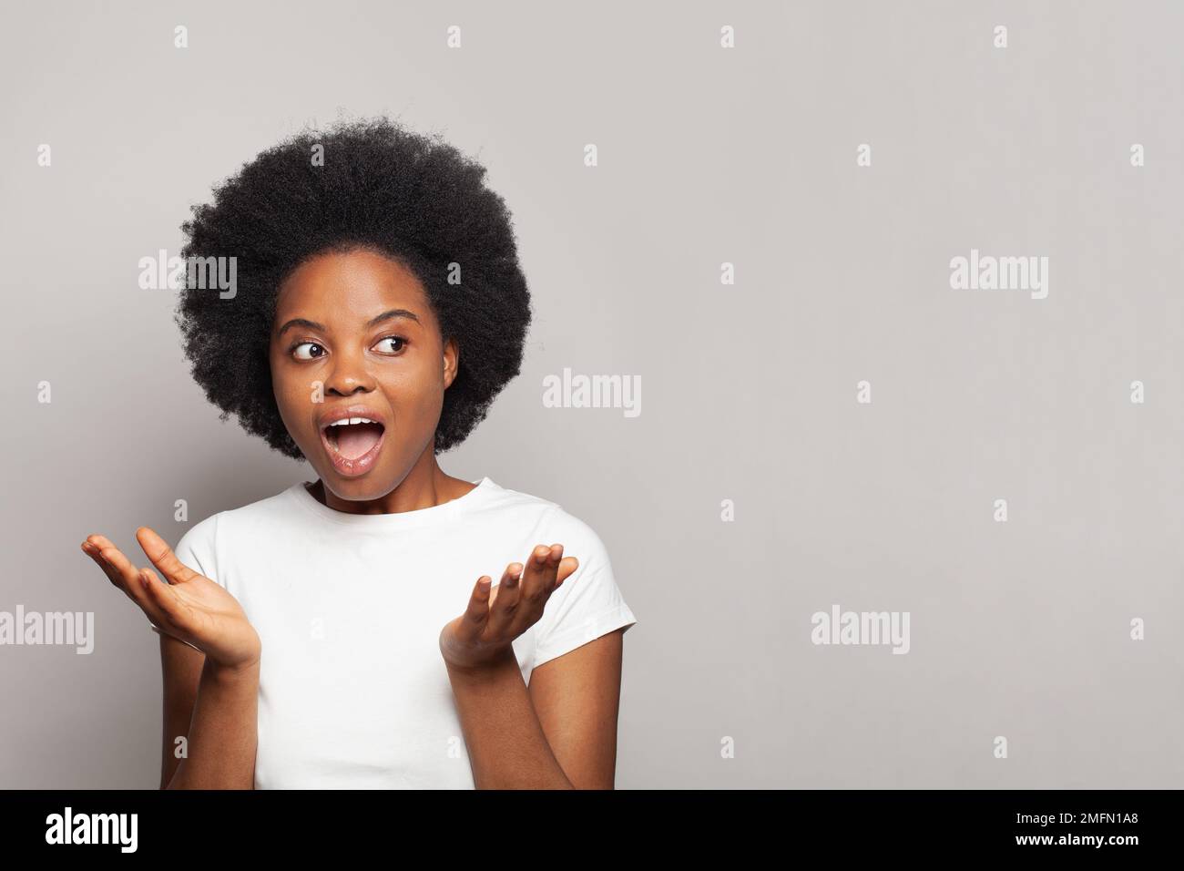 Black woman scream side hi-res stock photography and images - Alamy
