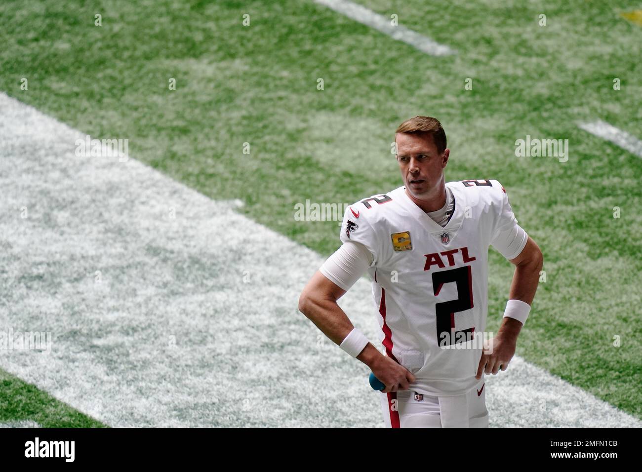 Atlanta Falcons quarterback Matt Ryan (2) warms up before the first ...