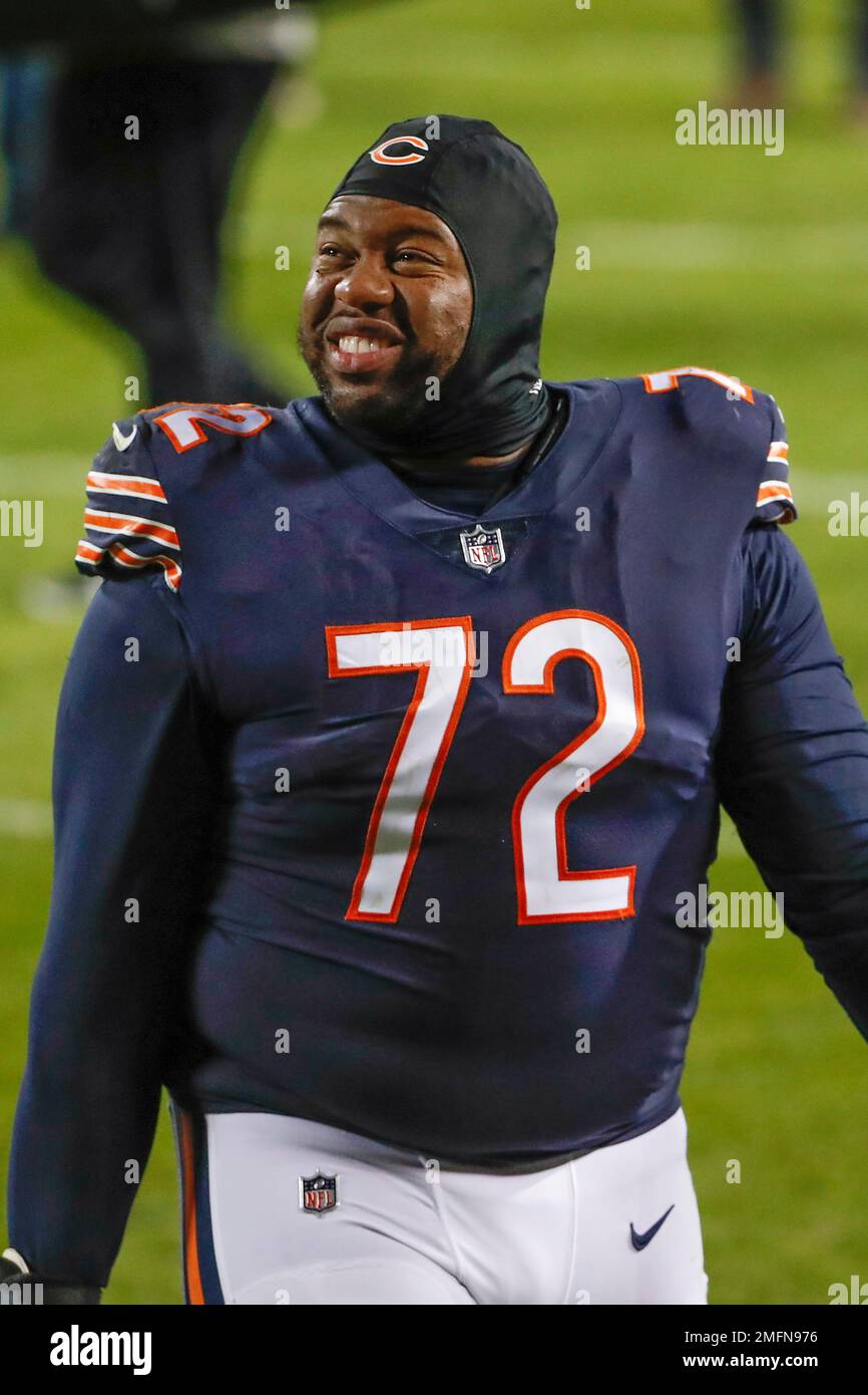 Chicago Bears offensive tackle Charles Leno Jr. (72) walks off the ...