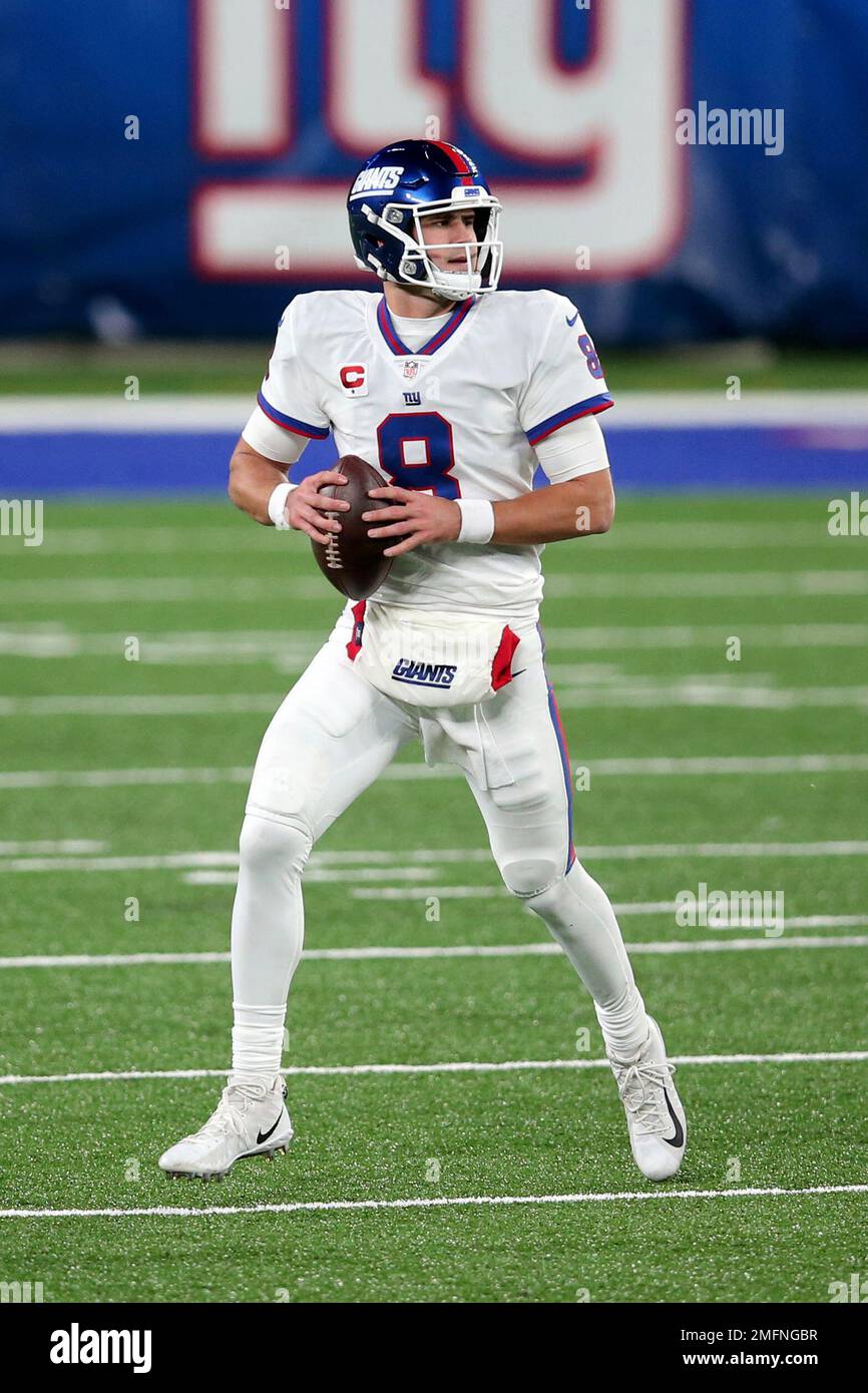 New York Giants quarterback Daniel Jones (8) in action against the ...