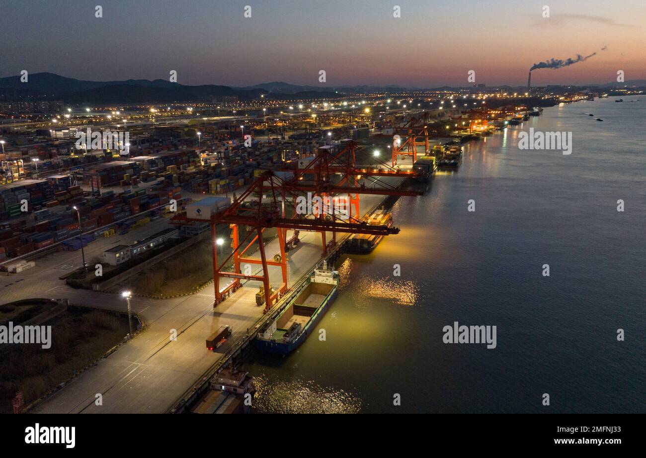 NANJING, CHINA - JANUARY 25, 2023 - Photo taken by drone shows ...