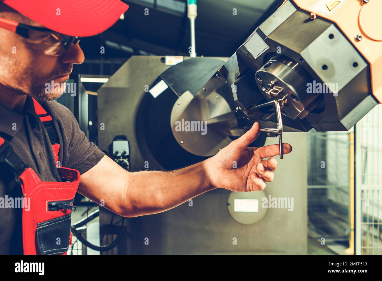 Automatic Wire Bending Machine Adjustable by Professional Caucasian ...