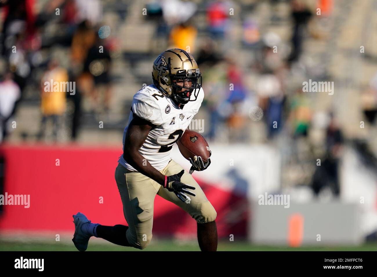 Central Florida running back Otis Anderson (2) carries the ball during ...