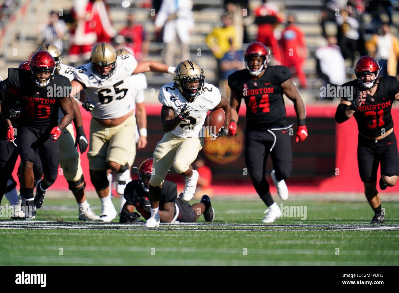 Central Florida running back Otis Anderson (2) carries the ball during ...
